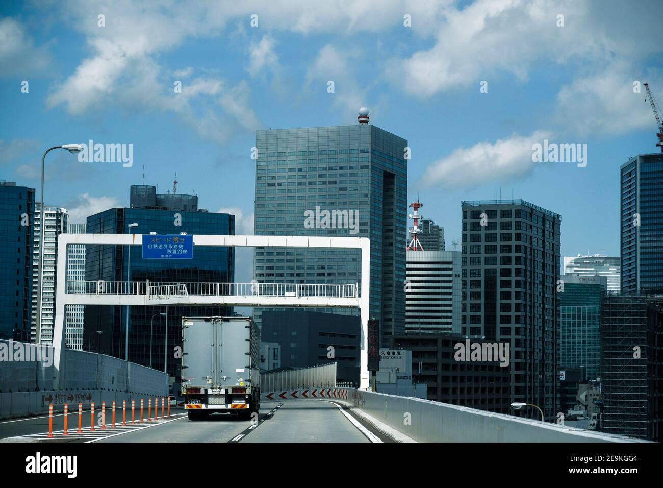 Highway bridge tokyo hi-res stock photography and images - Alamy