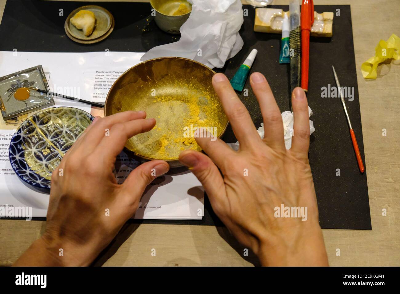 kintsugi traditional Japanese art for the repair of ceramic objects ...