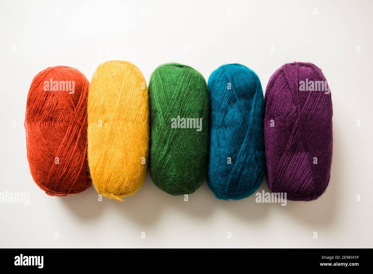 Bundle of threads hi-res stock photography and images - Alamy