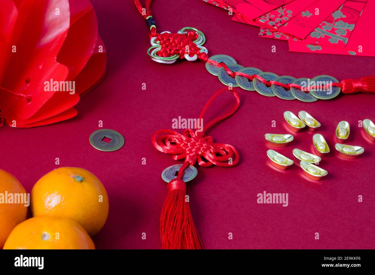 Gold decoration chopsticks hi-res stock photography and images - Alamy