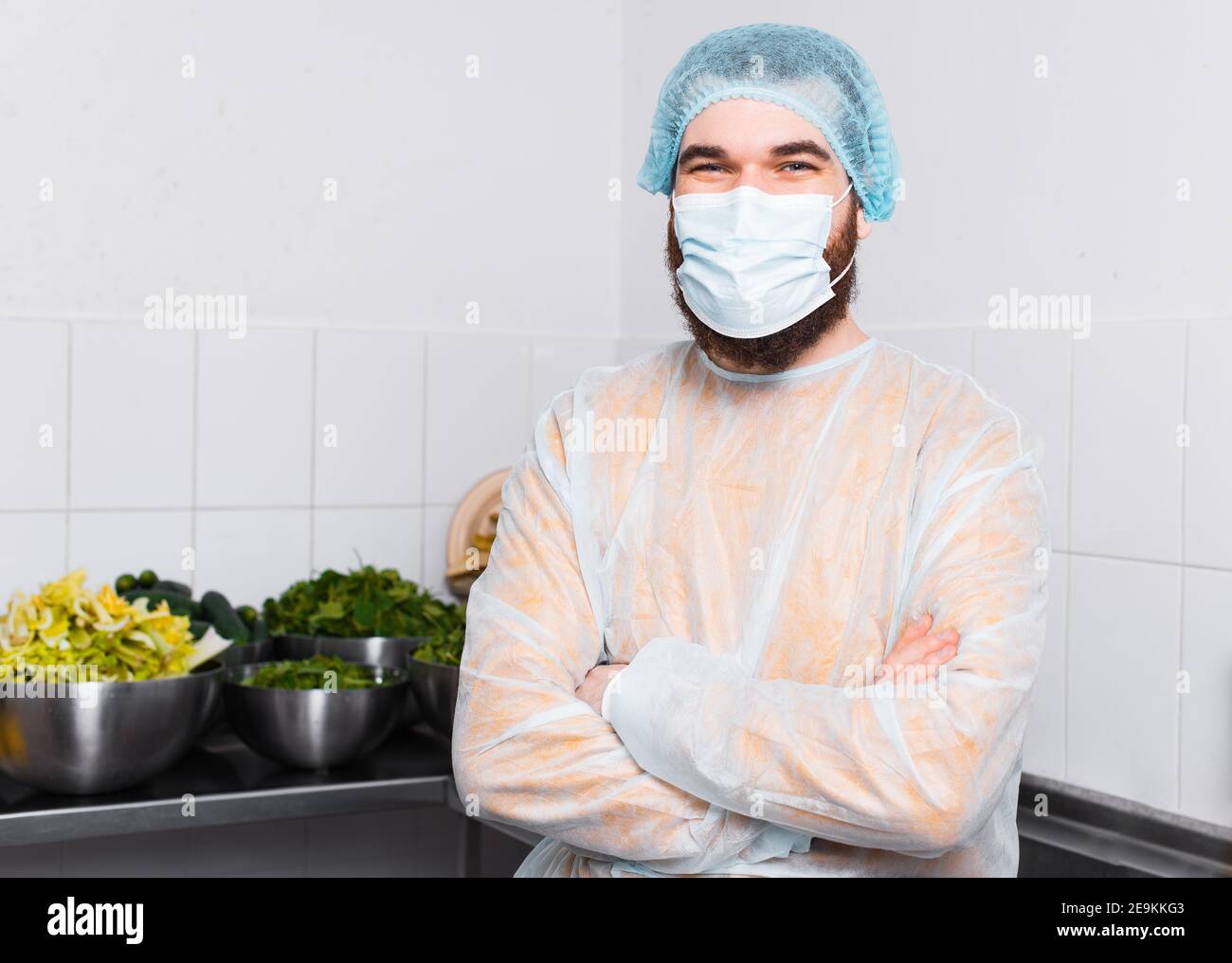 Handsome chef crossed arms posing hi-res stock photography and images ...