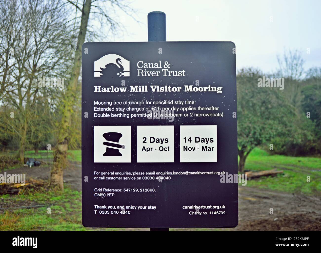 Public mooring sign hi-res stock photography and images - Alamy