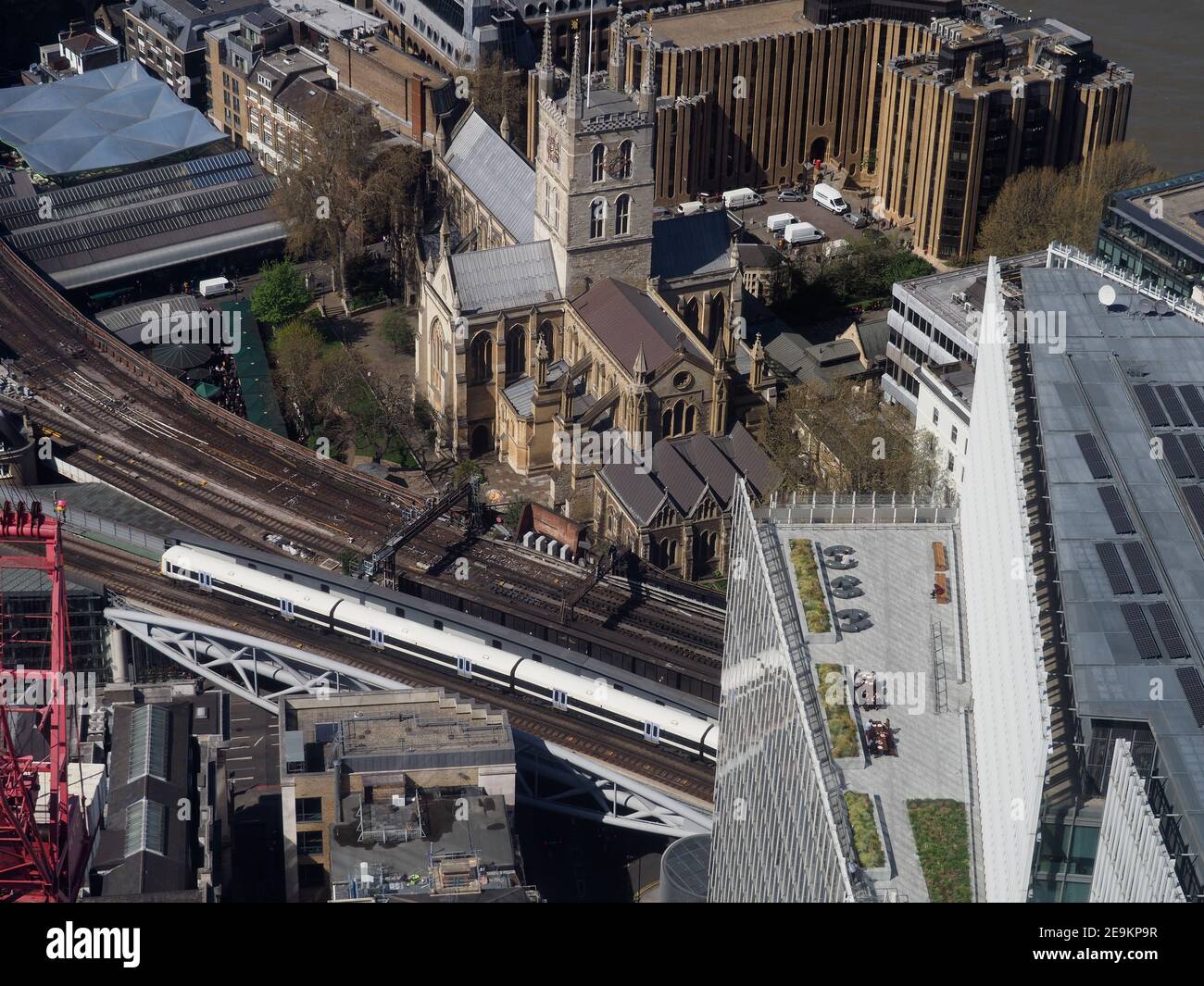 Modern rooftop garden hi-res stock photography and images - Alamy
