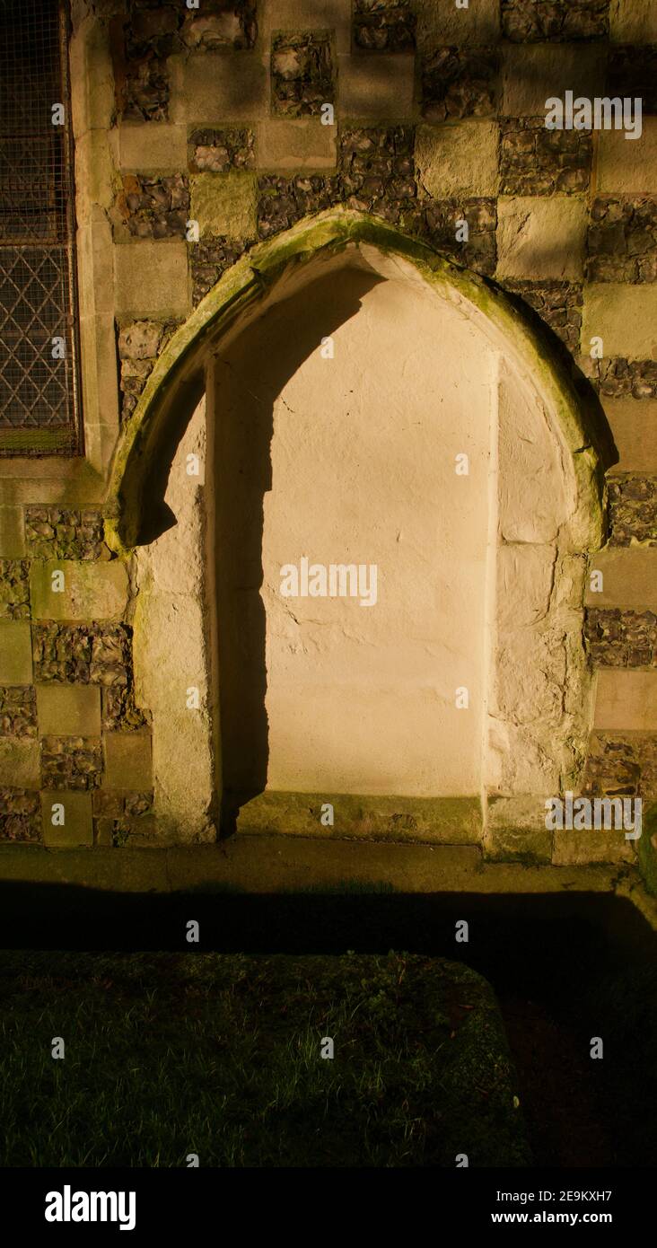 Flint arch archway hi-res stock photography and images - Alamy