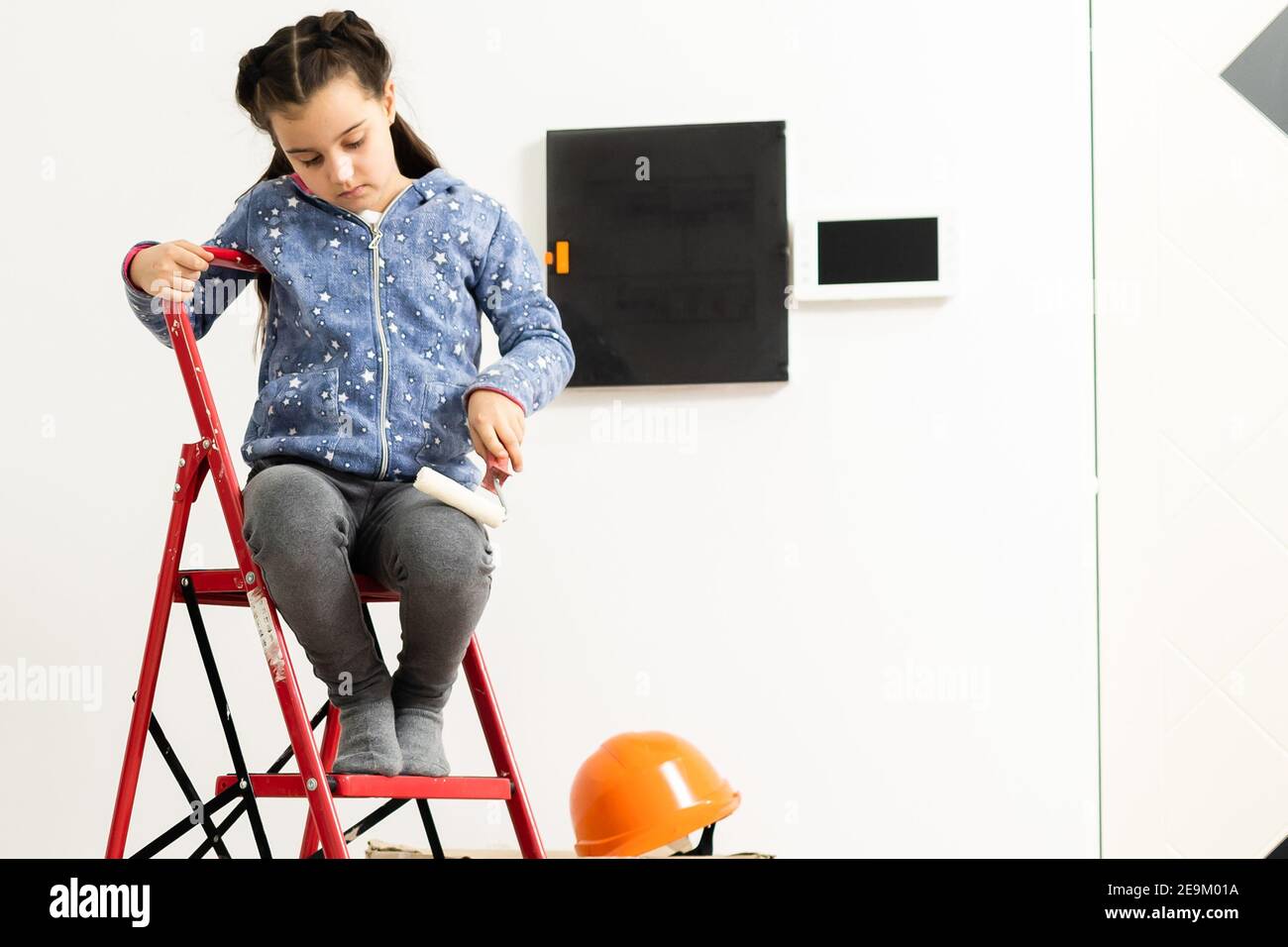 Family kids repair hi-res stock photography and images - Alamy