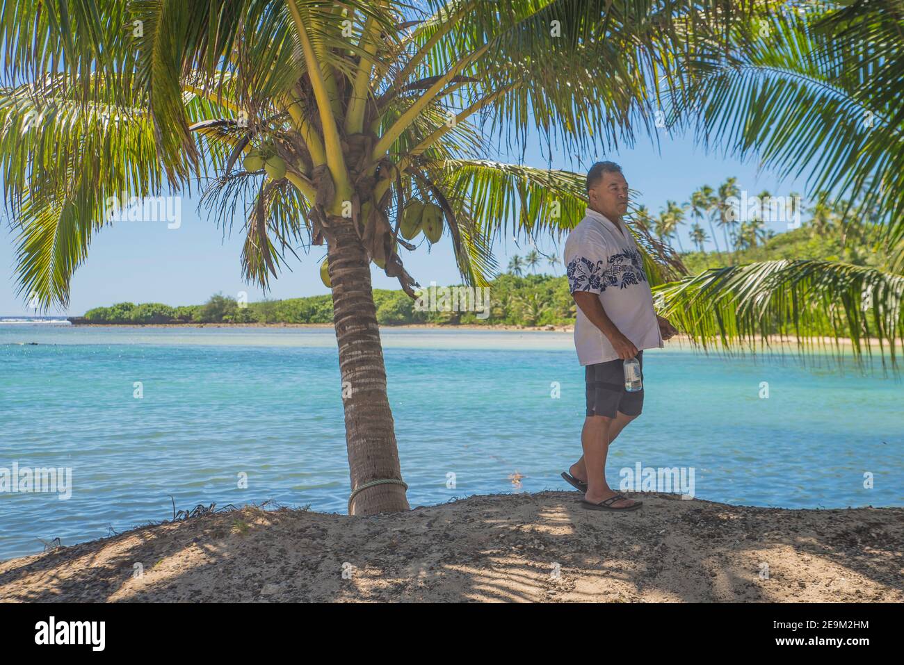 Rarotonga, Cook Island, 09 May 2019 : People enjoy their life vacation ...