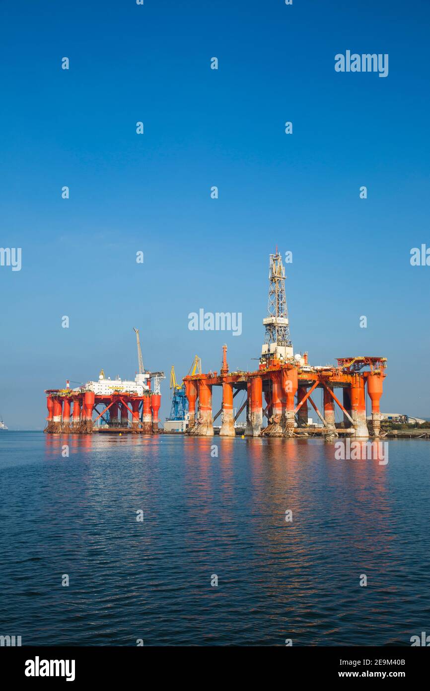 United Kingdom, Northern Ireland, Belfast, Oil Rig Stock Photo - Alamy