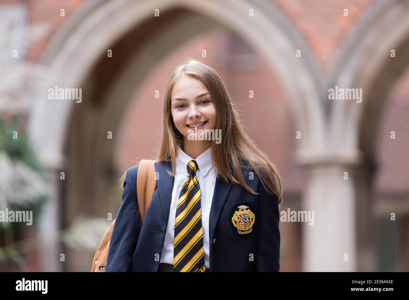 Female student in school uniform hi-res stock photography and images ...