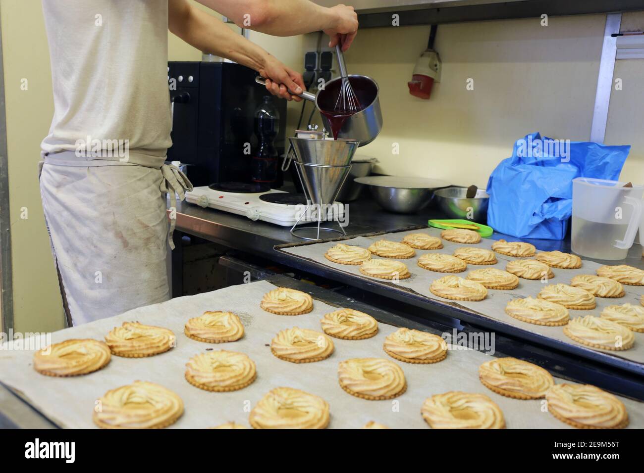 Baking bread and pastry in the bakery Stock Photo - Alamy