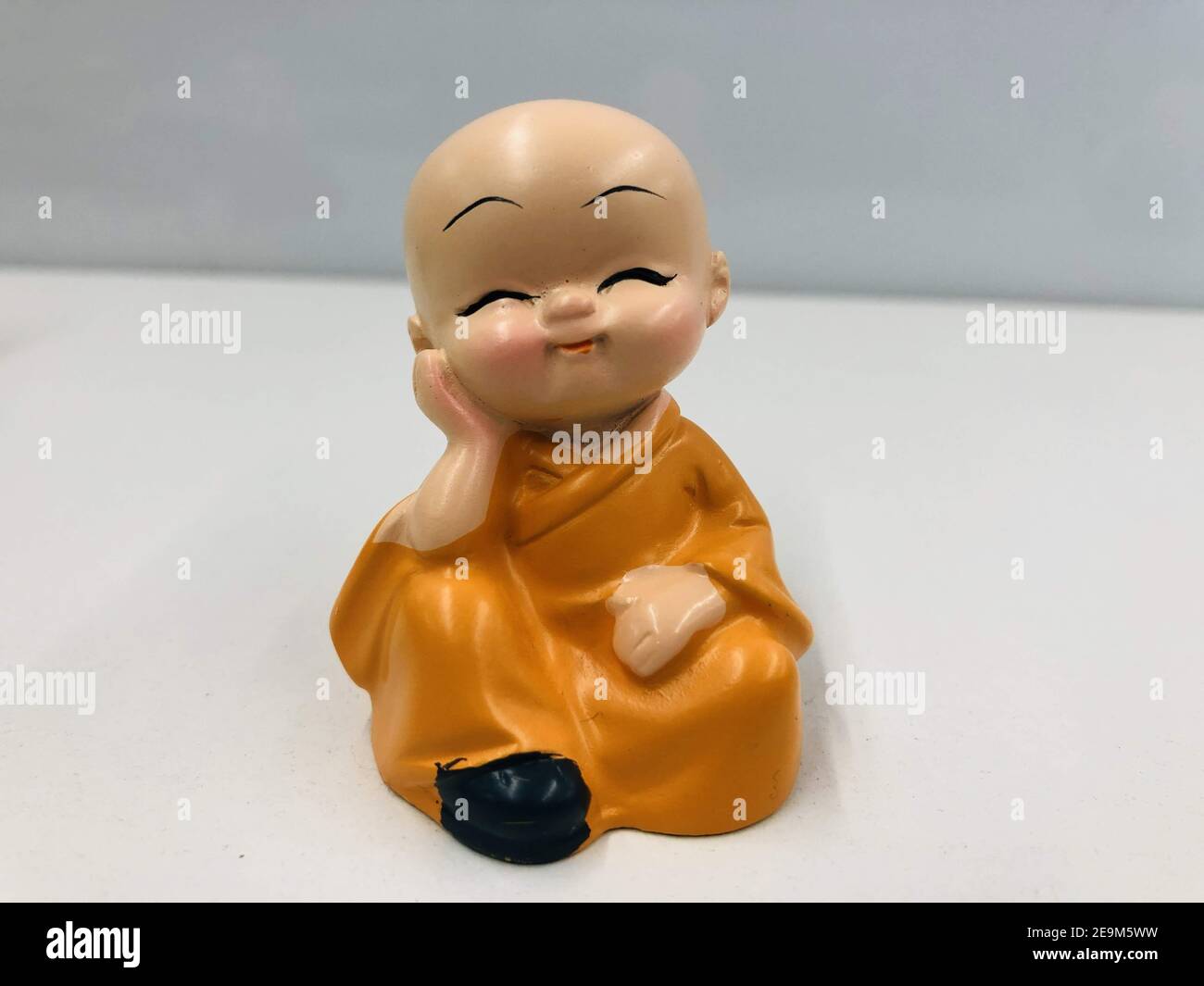 Male figurine small sculpture hi-res stock photography and images - Alamy