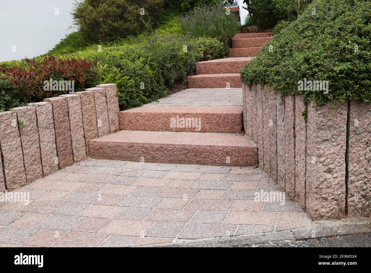 Neat walling hi-res stock photography and images - Alamy