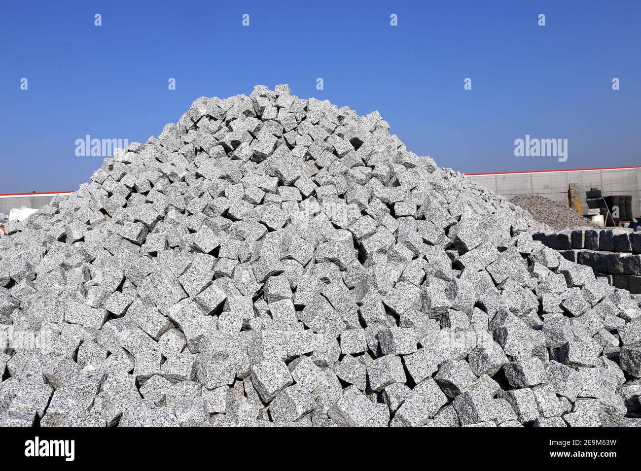 Quarry stones, rubble, granite Stock Photo - Alamy