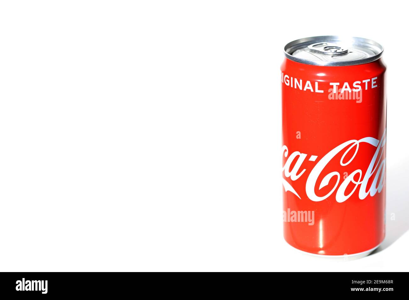 Coca Cola can in front of a white background Stock Photo - Alamy