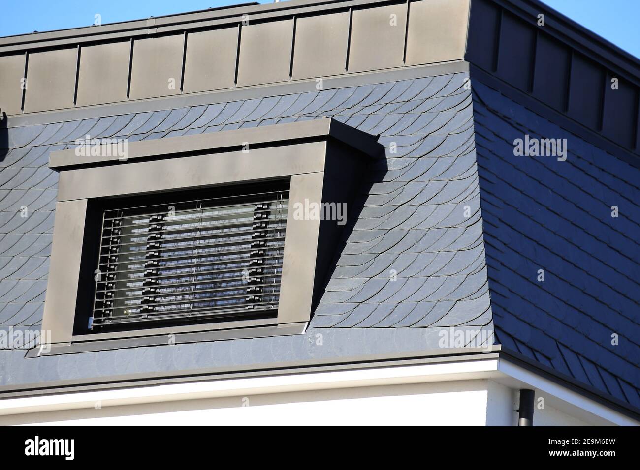 Slate plate cladding hi-res stock photography and images - Alamy