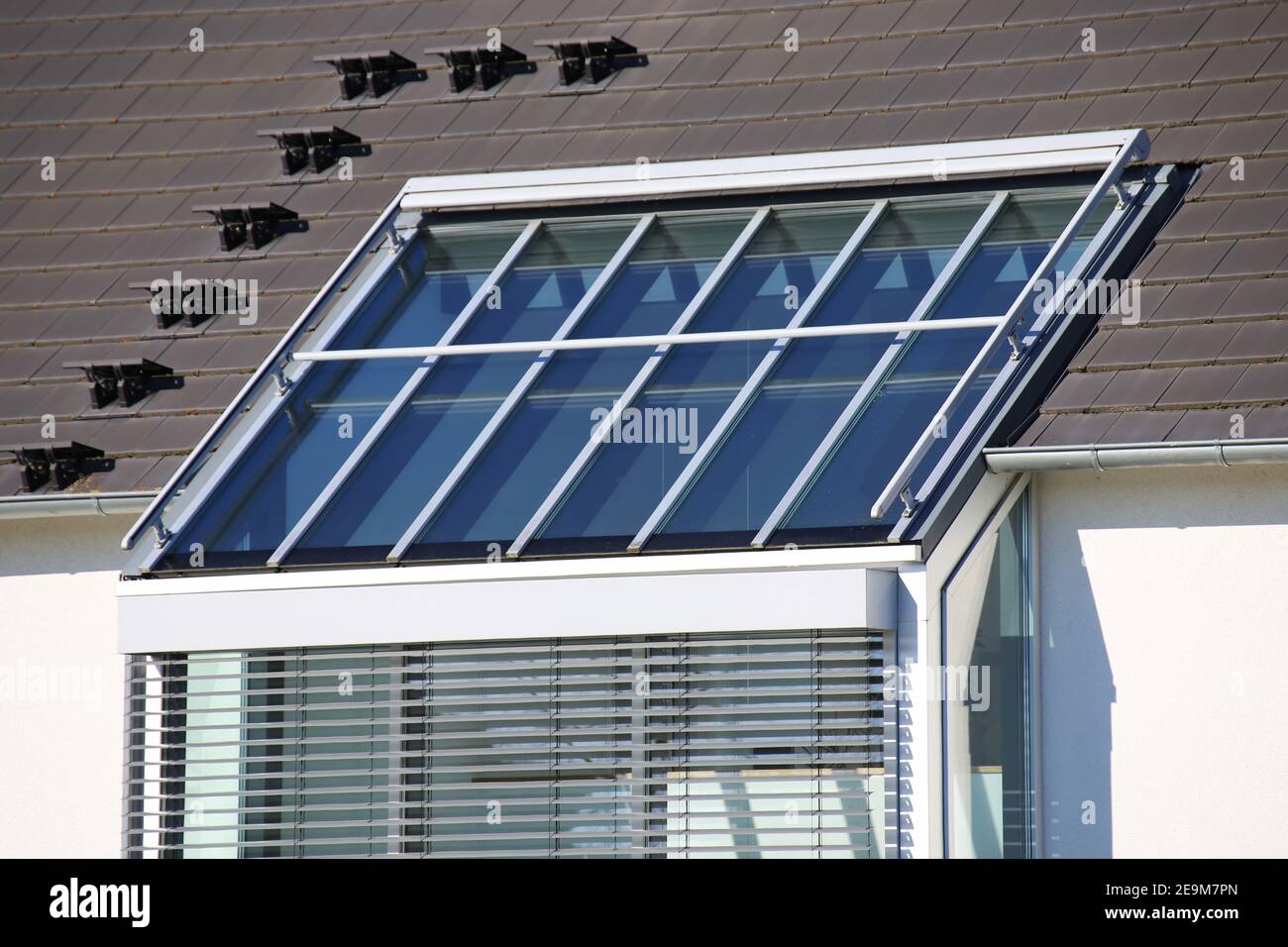 Modern new facade connection window Stock Photo - Alamy