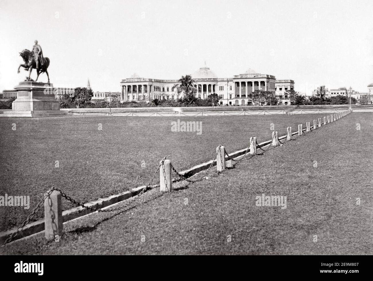 Late 19th century photograph - Statue of Lord Hardinge, Calcutta, c ...