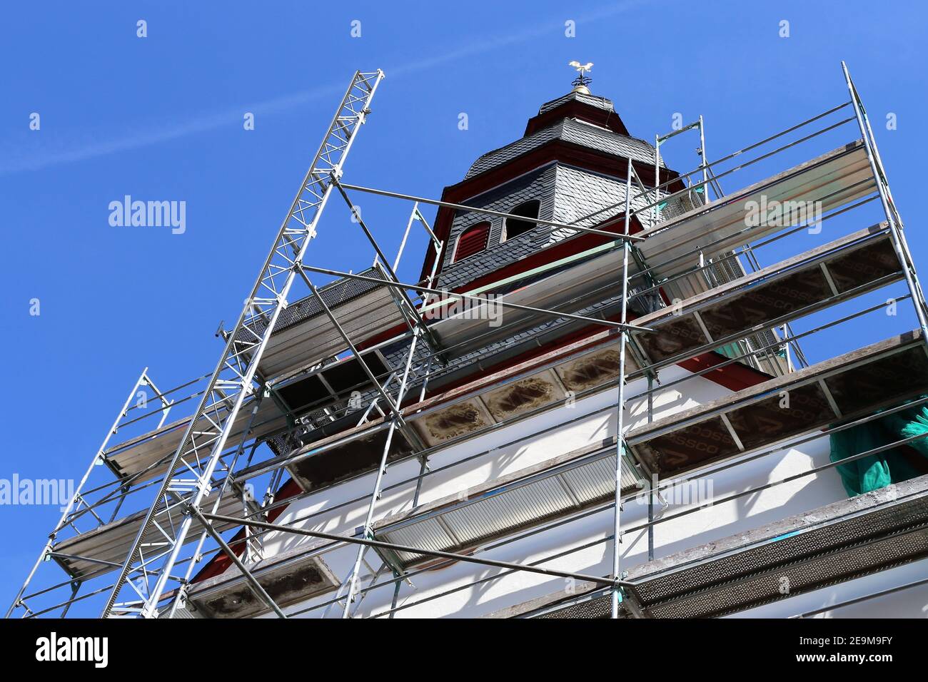 Scaffolding: Scaffolded church (Germany Stock Photo - Alamy