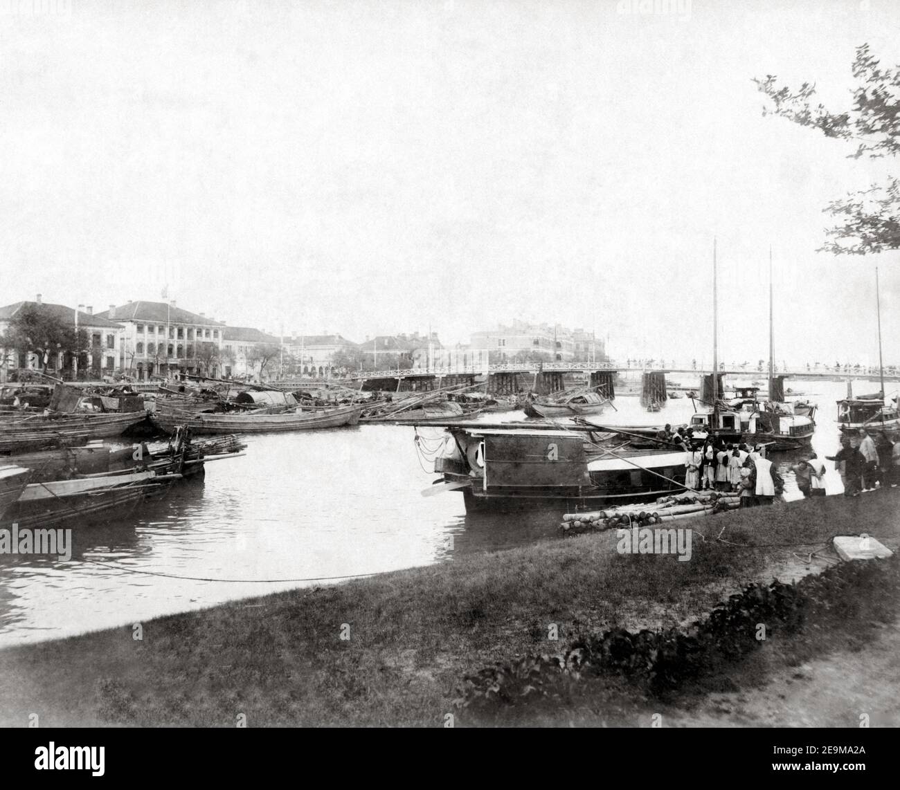 Late 19th century photograph - The Garden Bridge, Shanghai, China, c ...