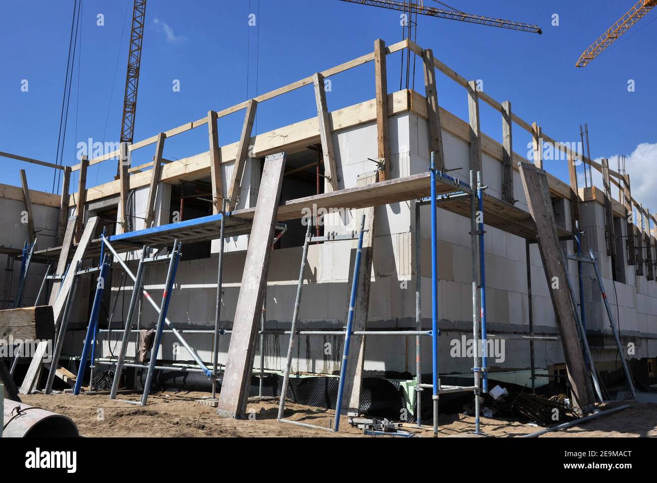 Construction site, construction of apartment house Stock Photo - Alamy