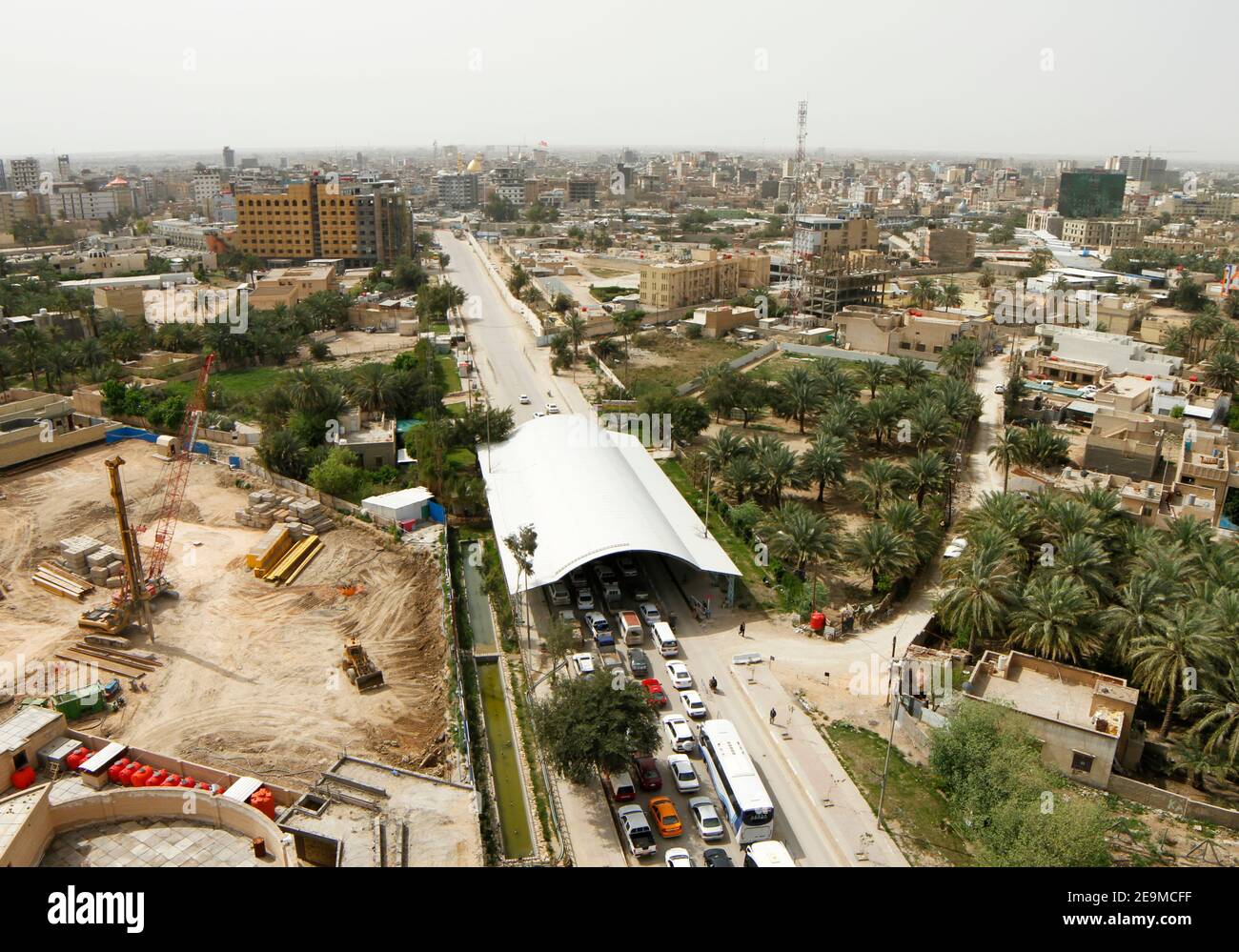 Karbala iraq hi-res stock photography and images - Alamy