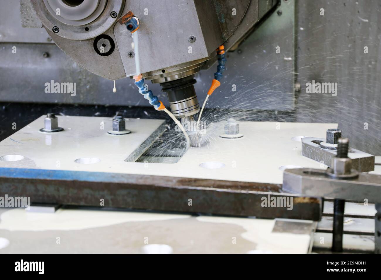 Cnc milling machine hi-res stock photography and images - Alamy