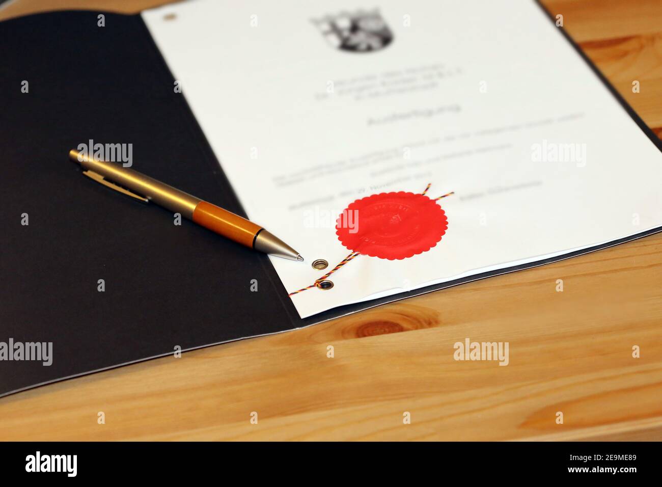 Notarized agreement hi-res stock photography and images - Alamy