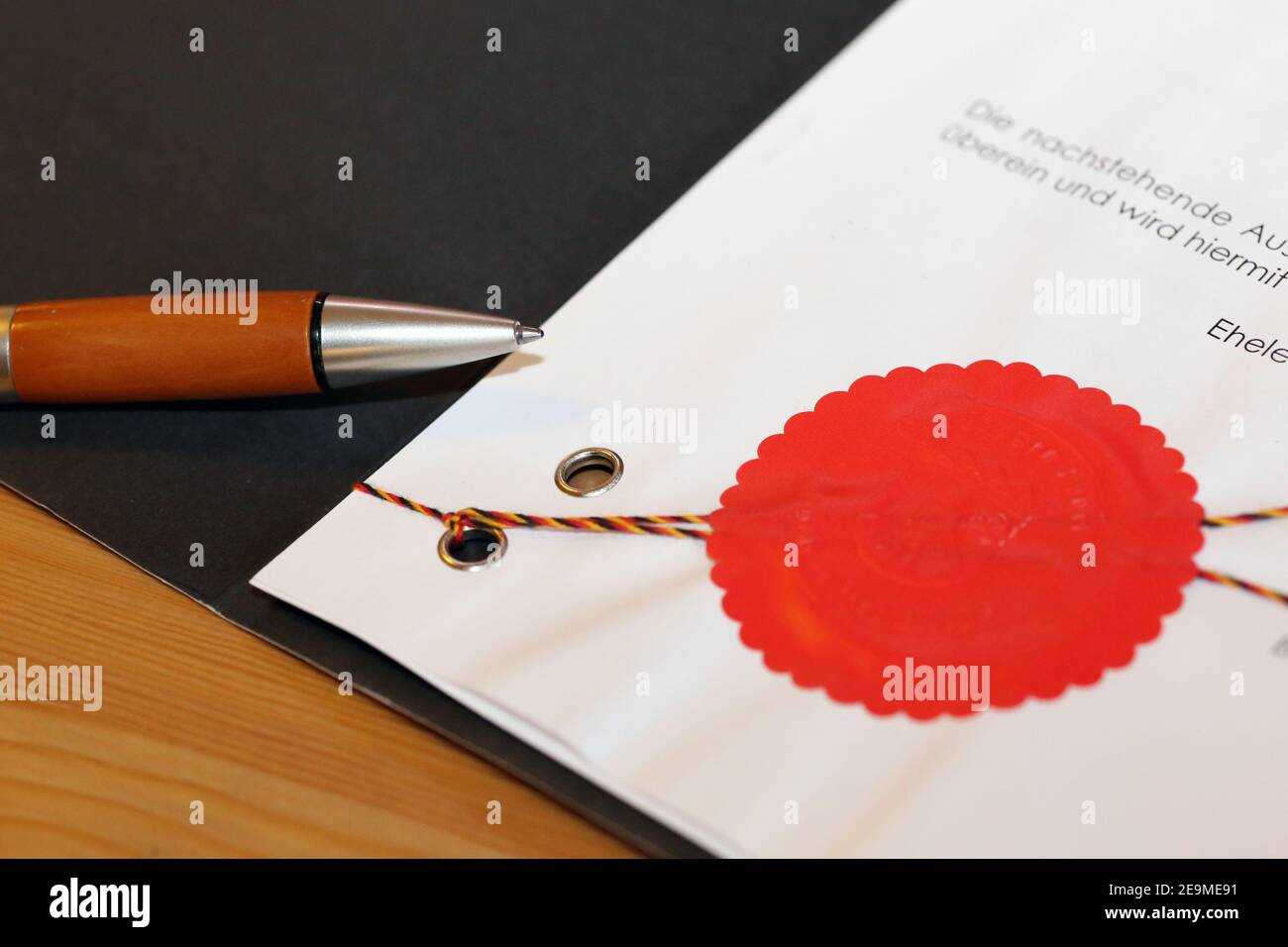 Notarized agreement hi-res stock photography and images - Alamy