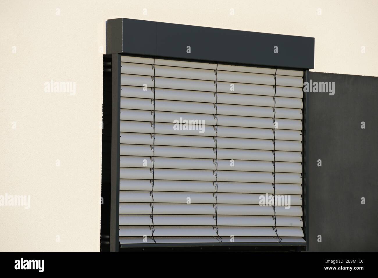 Window with external venetian blind, exterior shot Stock Photo - Alamy