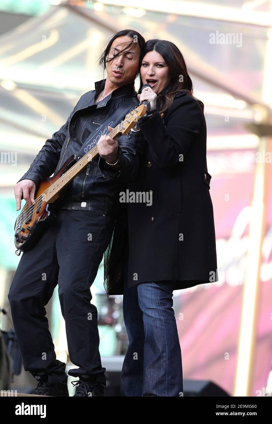 Laura pausini singer hi-res stock photography and images - Alamy