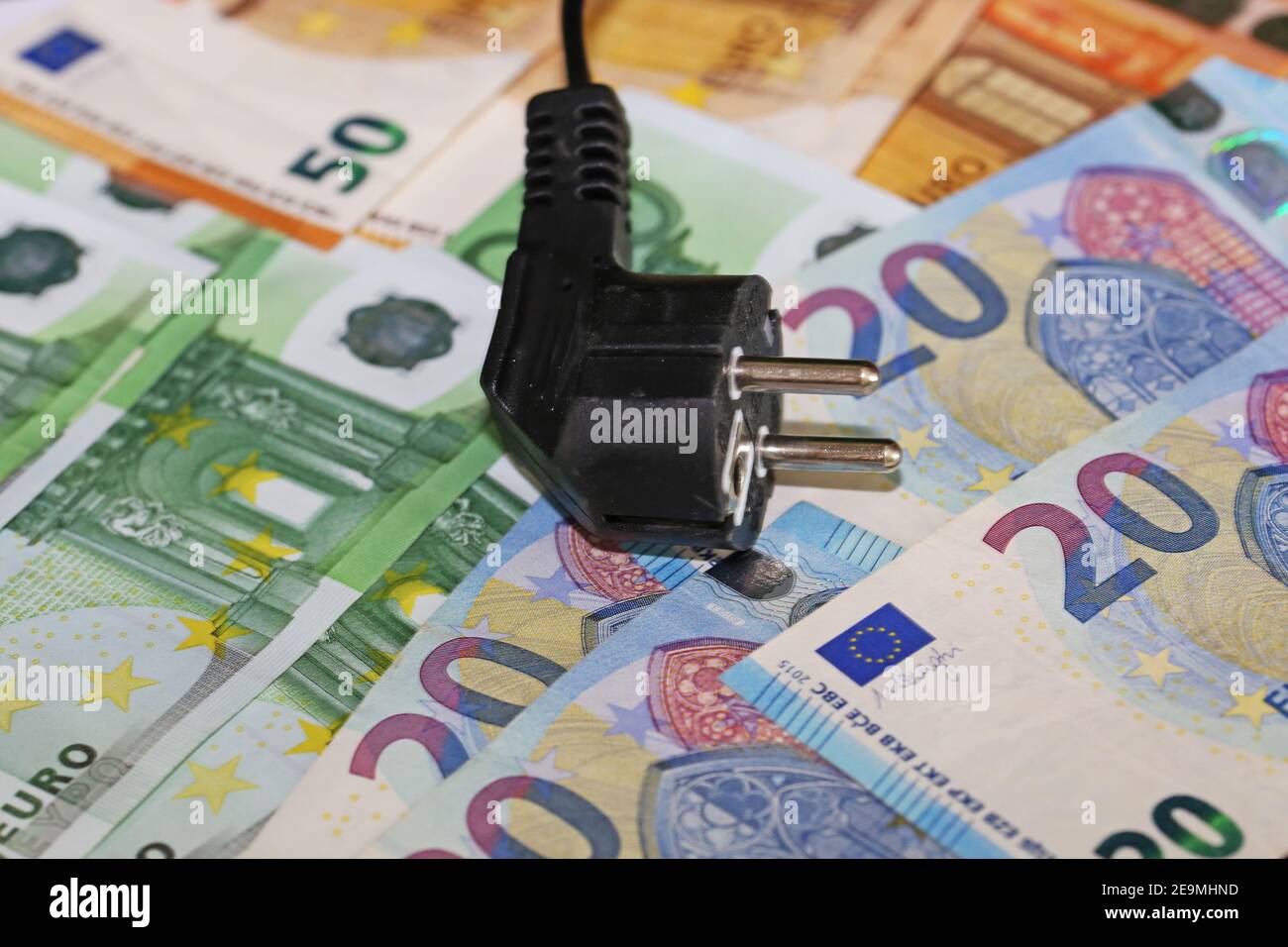 Electricity costs tax cable hi-res stock photography and images - Alamy