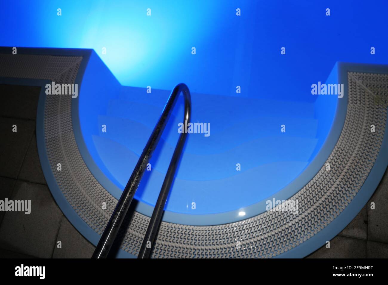 Swimming pool night, residential hi-res stock photography and images ...