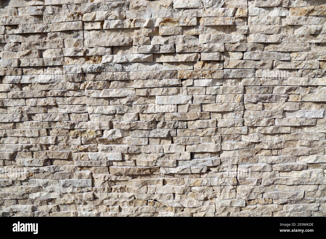 Limestone cladding hi-res stock photography and images - Alamy