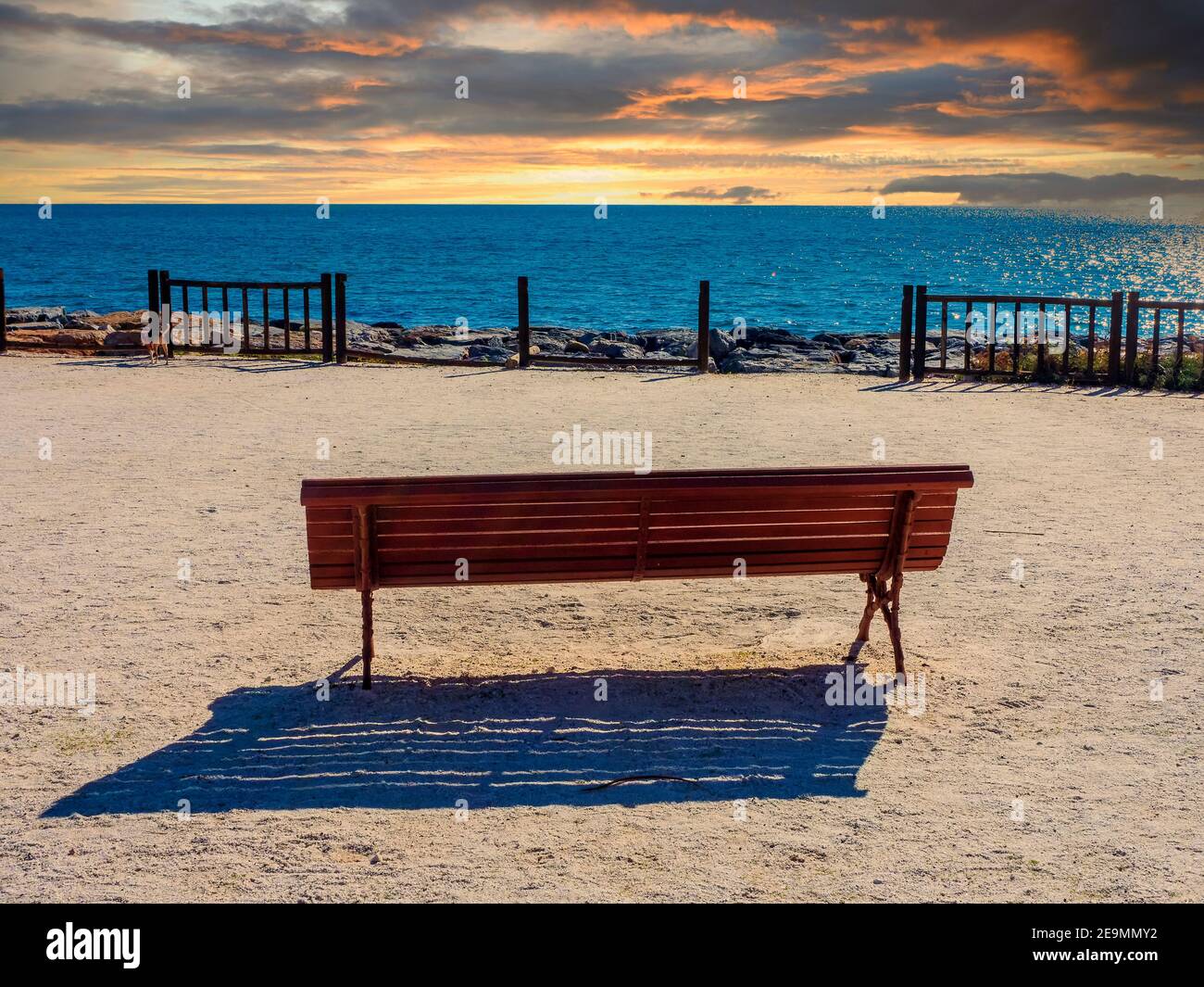 Horizonline over water hi-res stock photography and images - Alamy