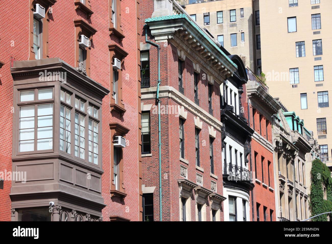 67th street hi-res stock photography and images - Alamy