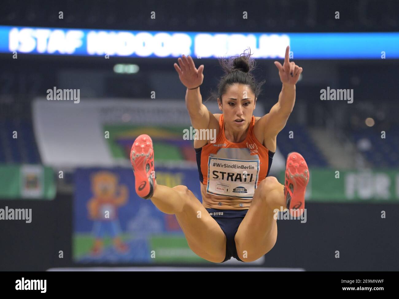 Laura strati long jump hi-res stock photography and images - Alamy