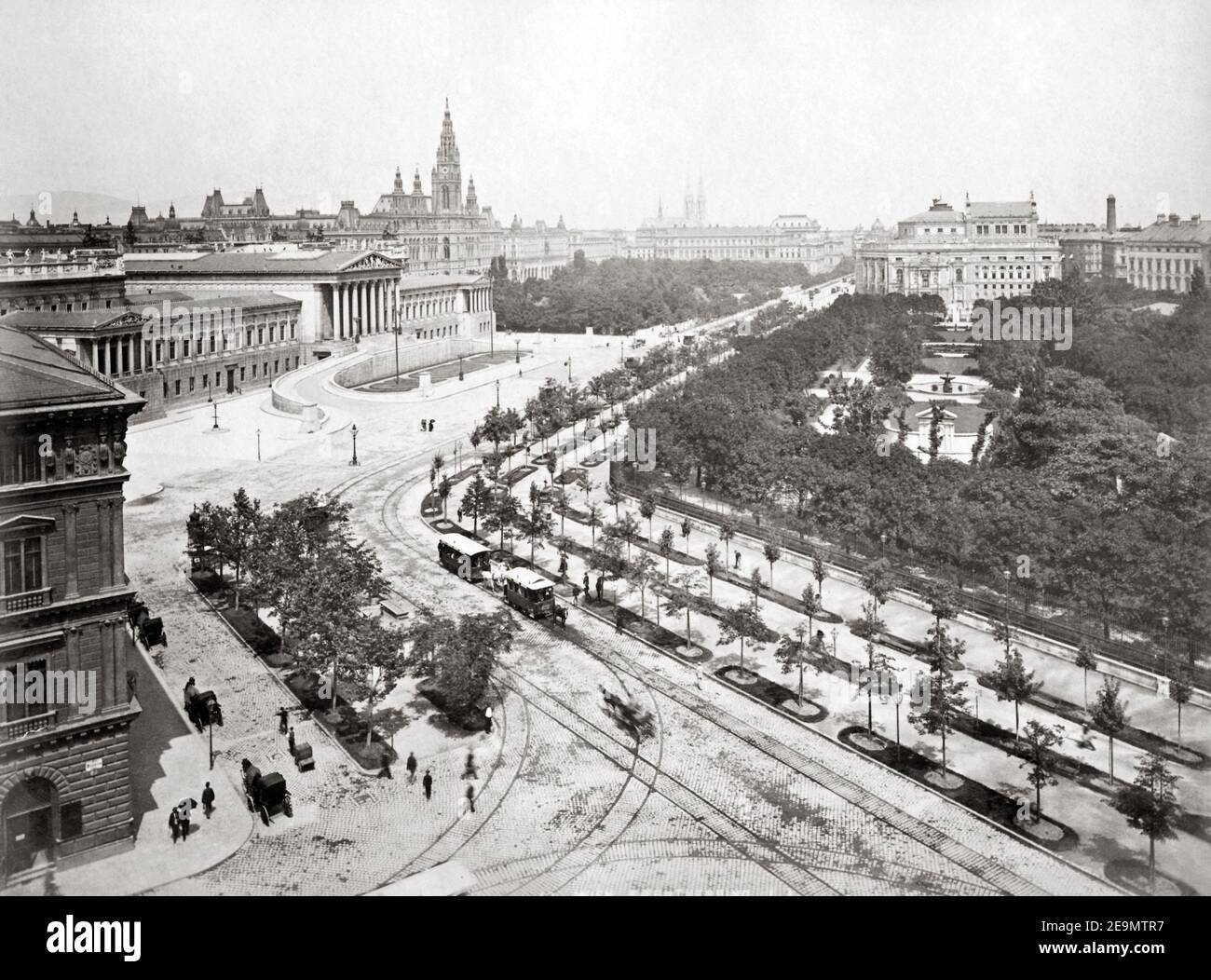Late 19th century photograph - Elphinstone Circle, Bombay, Mumbai ...