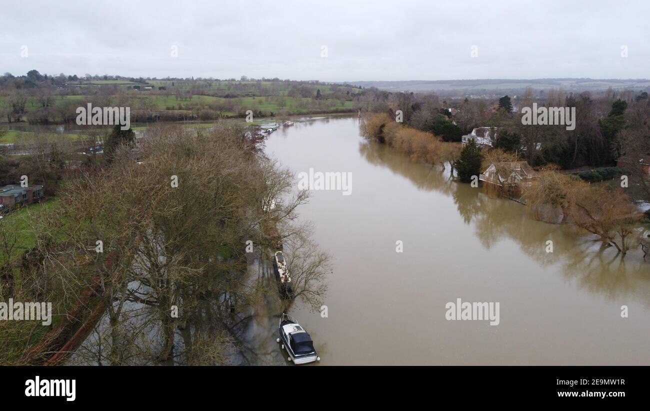 Cookham Flooding 2021 Stock Photo - Alamy