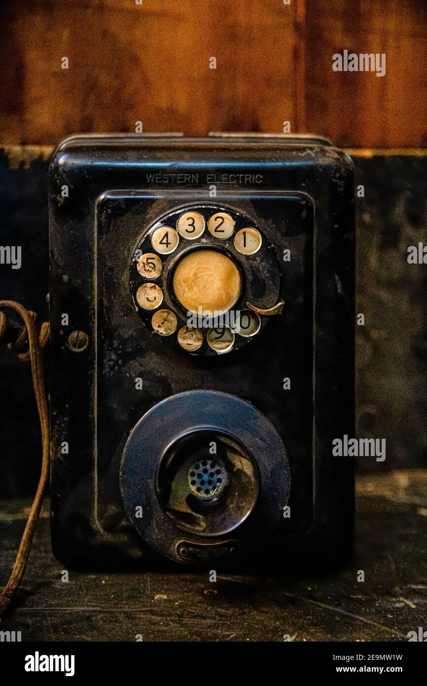 Old phone dial hi-res stock photography and images - Alamy