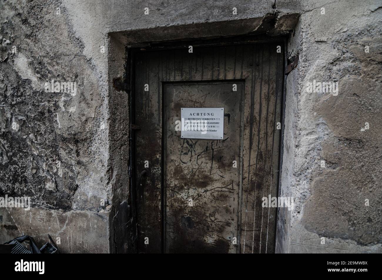 Operation room door hi-res stock photography and images - Alamy