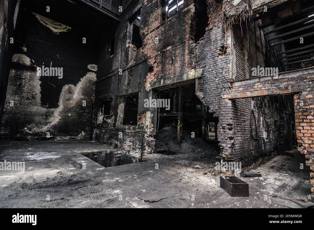 Abandoned foundry hi-res stock photography and images - Alamy