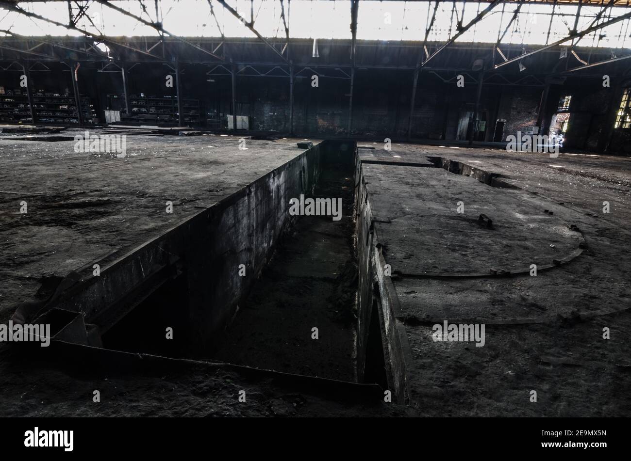 big manhole in a hall of a factory Stock Photo - Alamy