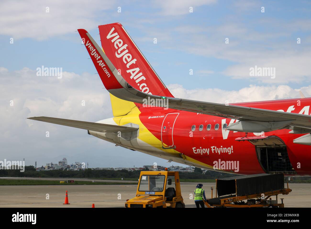 Tail of VietJet Air Airbus A321 at Da Nang Airport Stock Photo - Alamy