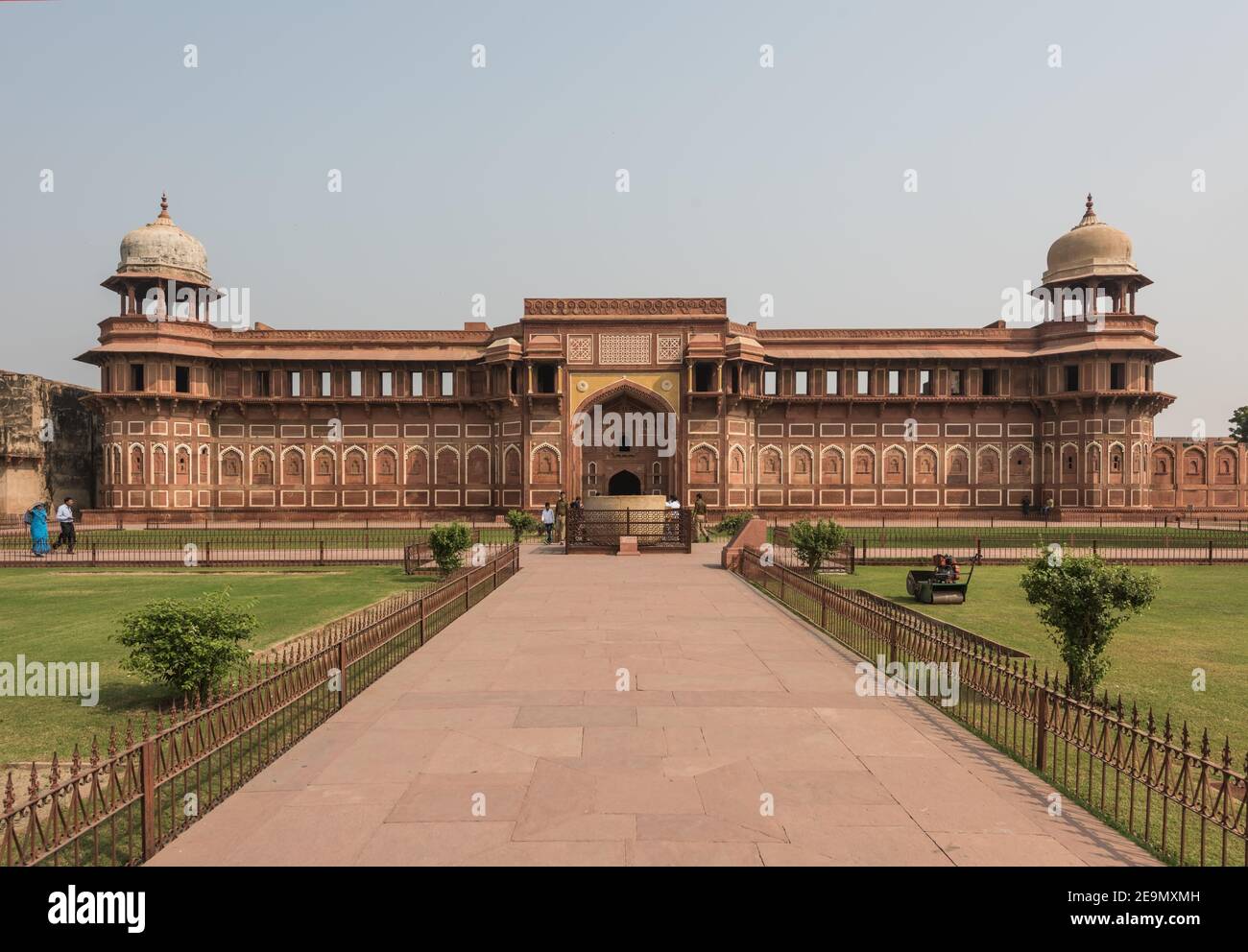 Agra Fort royal palace interior architecture with intricate wall ...