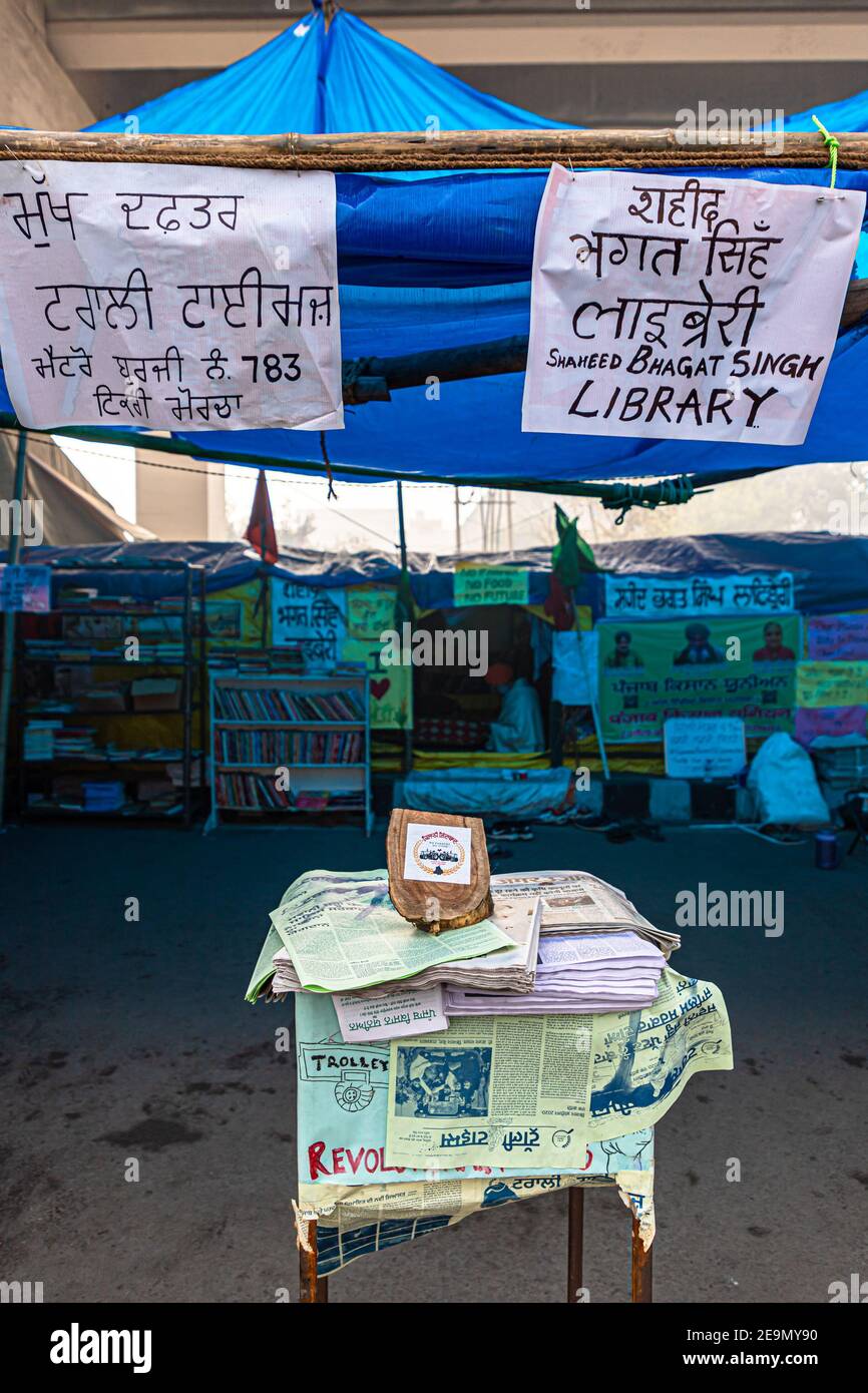 Tikri border hi-res stock photography and images - Alamy