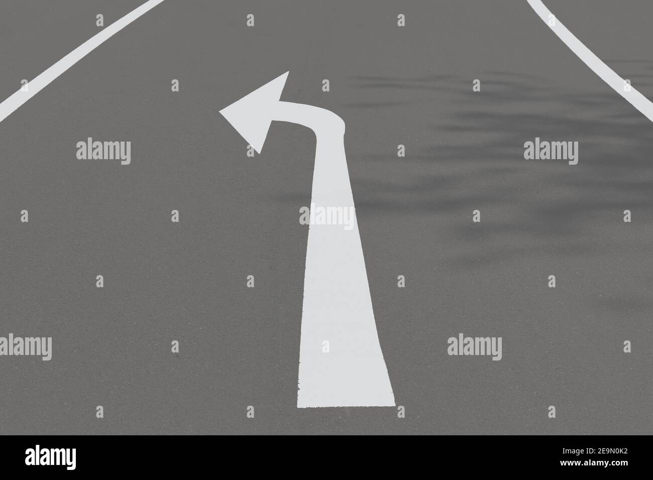 Left turning vehicle hi-res stock photography and images - Alamy