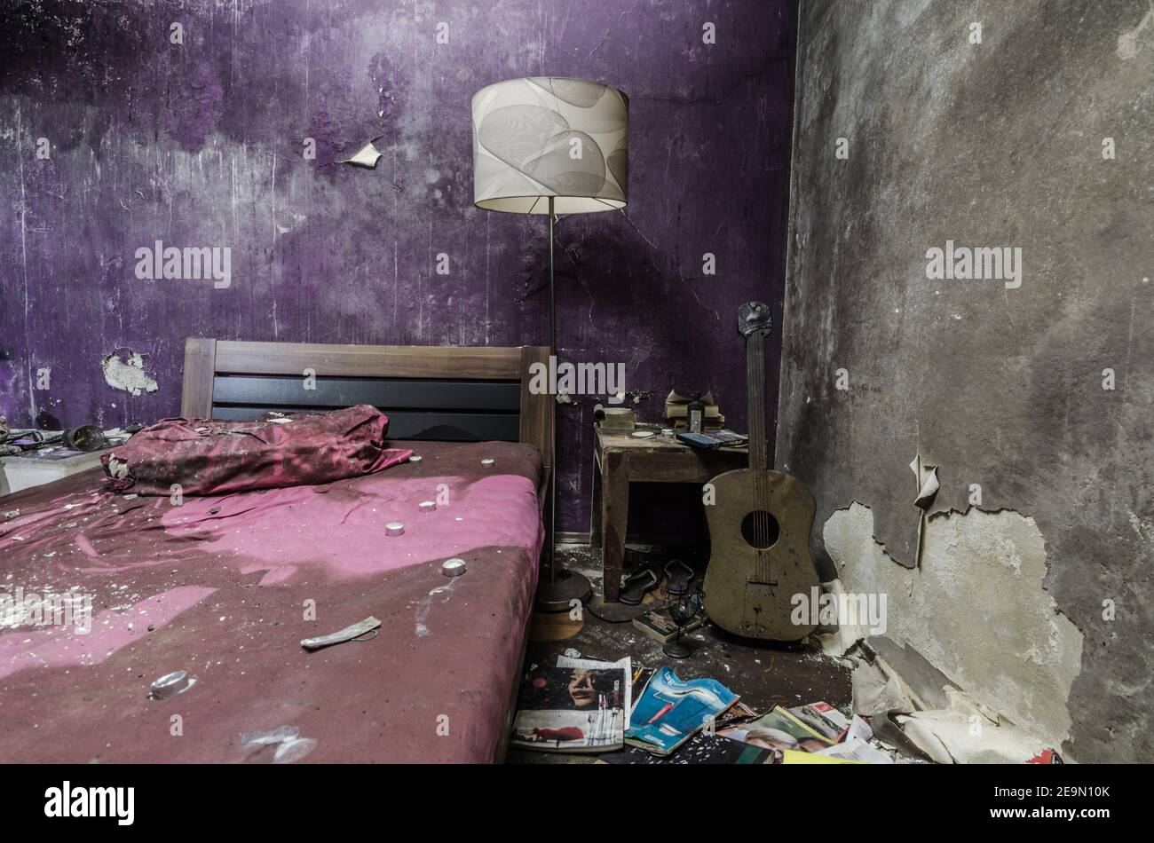 abandoned old hotel room detail view Stock Photo - Alamy