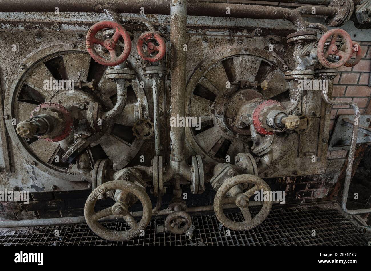 Valve wheels hi-res stock photography and images - Alamy