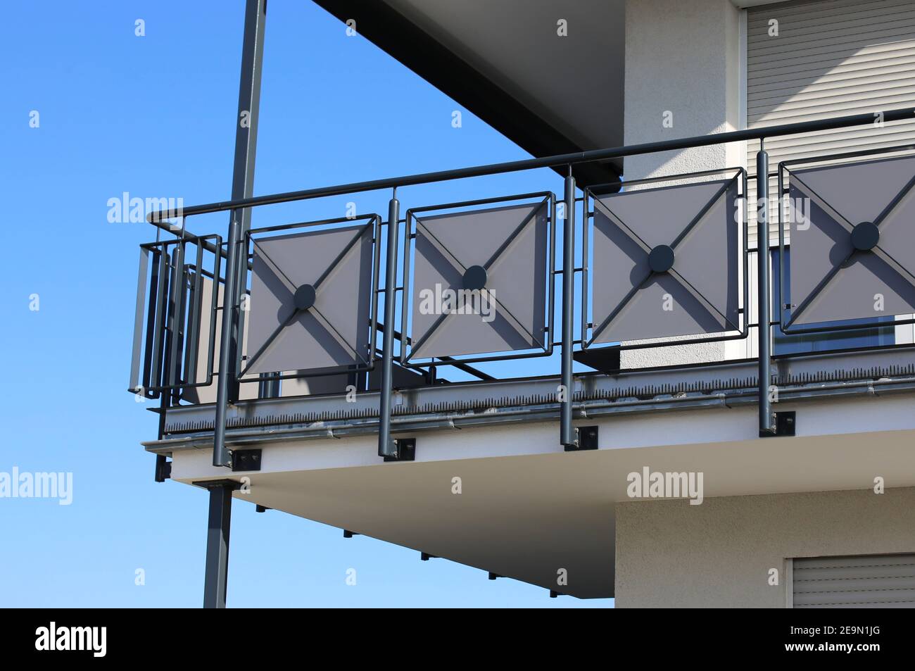 Balcony railing made of stainless steel Stock Photo - Alamy