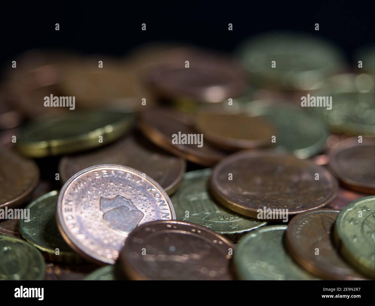 Money bulk hi-res stock photography and images - Alamy