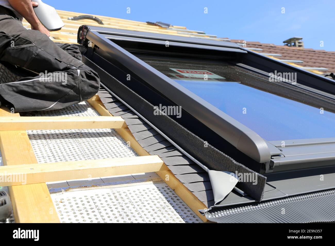 Installing skylights hi-res stock photography and images - Alamy